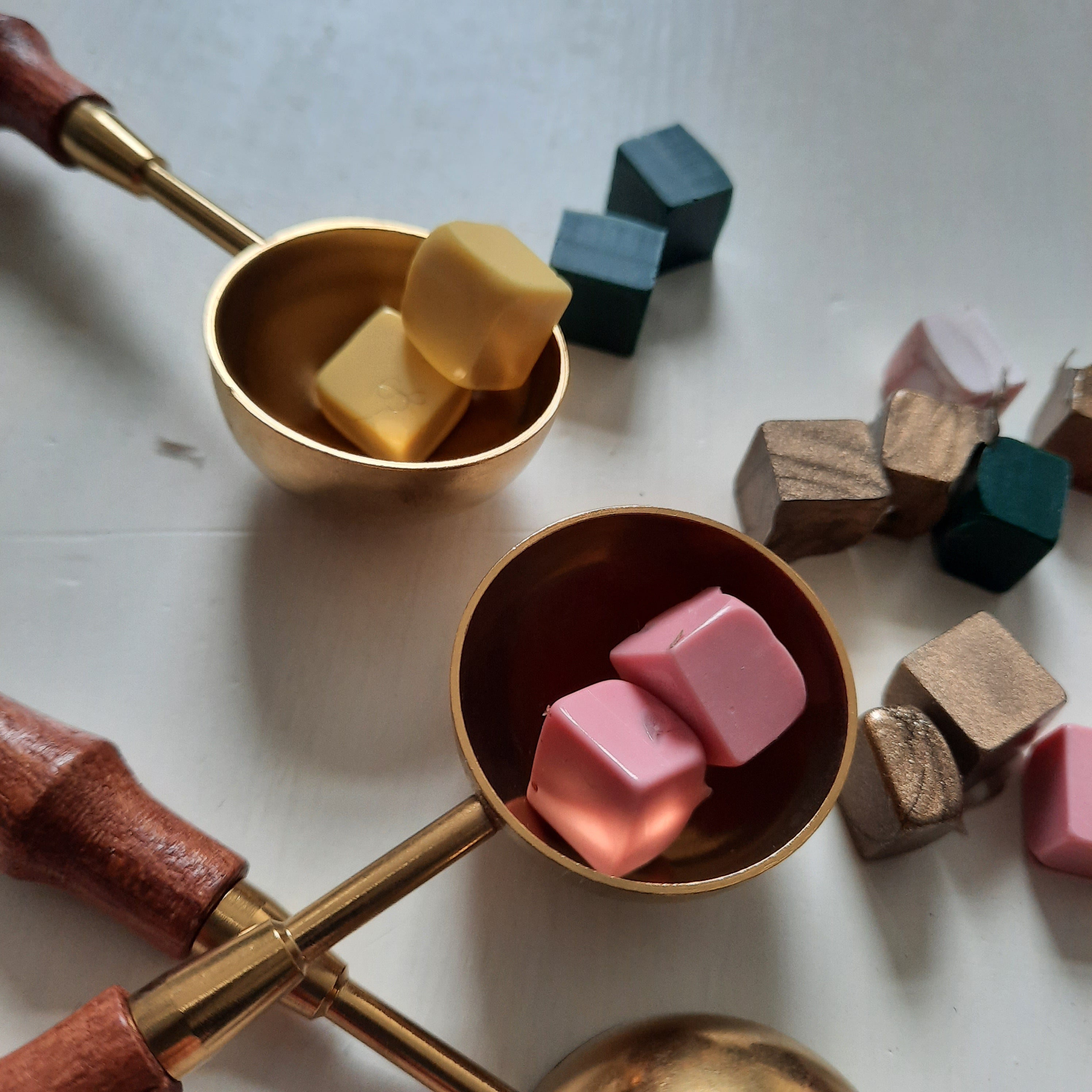 Wax melting spoon with brown handle – THE LITTLE BLUE BRUSH LONDON